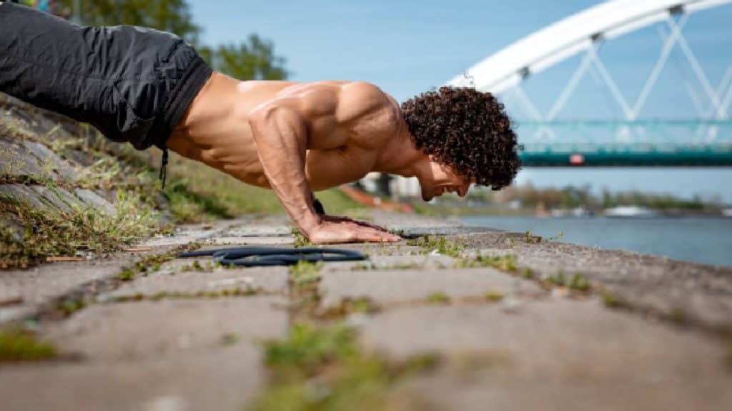 How Many Push-Ups a Day for Muscle Gain? The Real Science Behind 50 ...